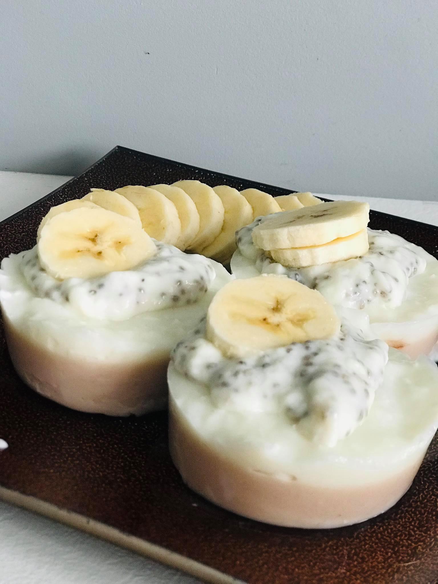 Pasukų desertas su čija sėklomis ir kokoso drožlėmis - receptas