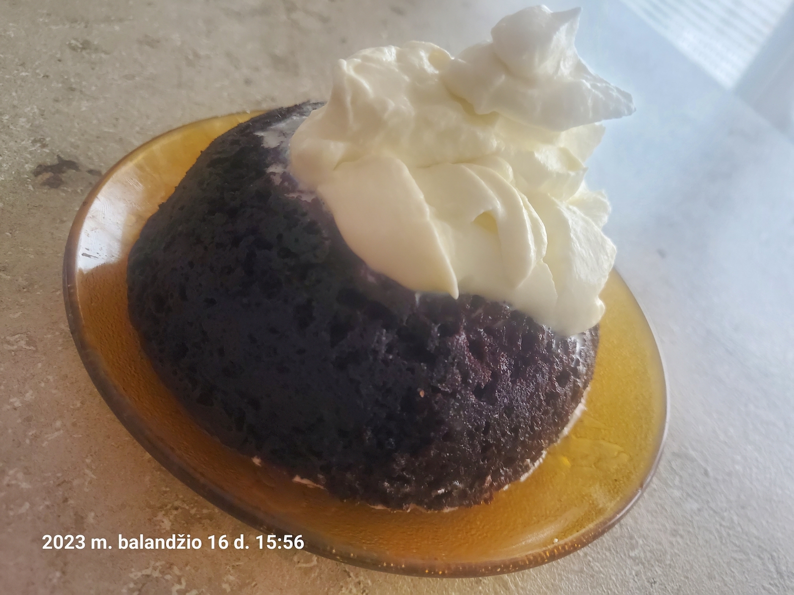 Šokoladinis pyragėlis be miltų, per kelias minutes (Keto)